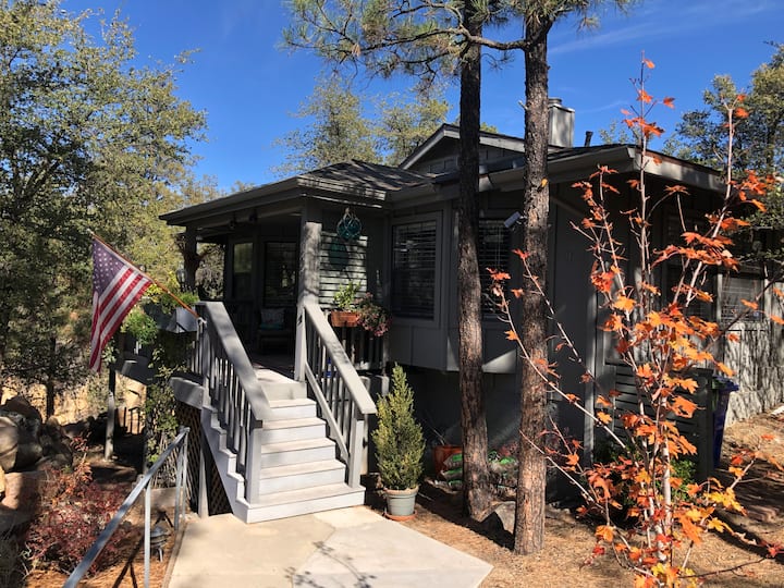 Hilltop Cabin Private Retreat Is Pet Friendly - プレスコット, AZ