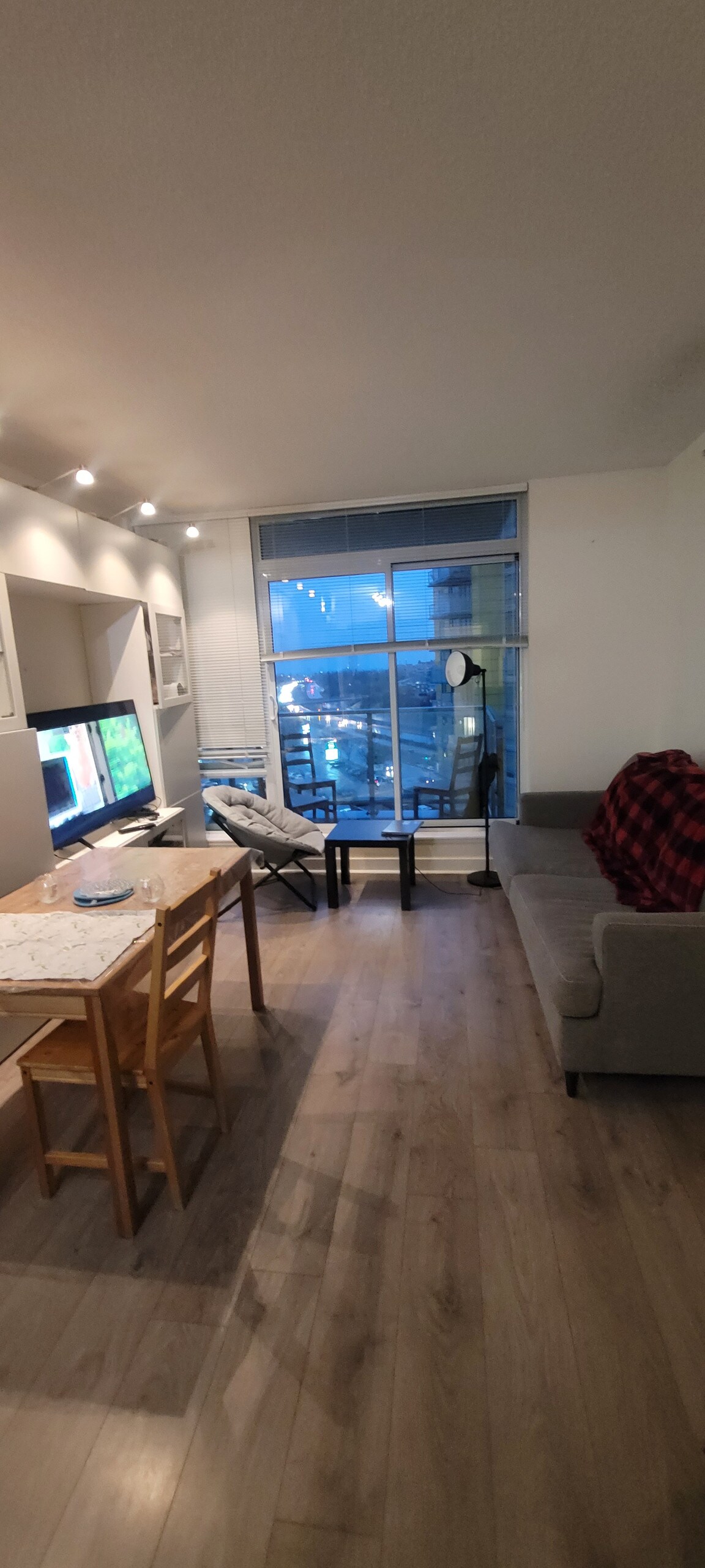 Downtown, Calgary Apartment Vacation Rentals - Calgary, Canada | Airbnb