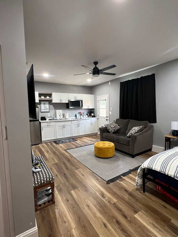 Stunning Studio! - Concord, CA