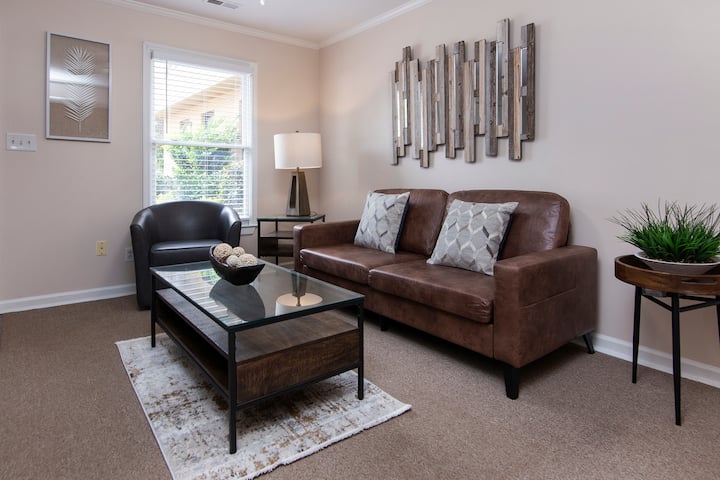 C4- 1 Bed Clt International Villa - Charlotte