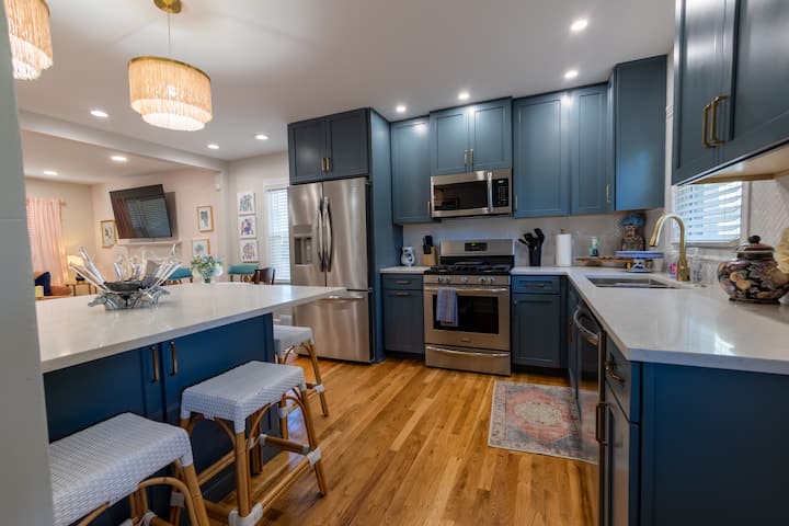 New! Great Location | Fenced | Fire Pit | Game Rm - Lexington, KY