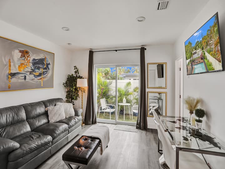 1| Near The Beach| Private Backyard| Fast Wifi - Pompano Beach, FL