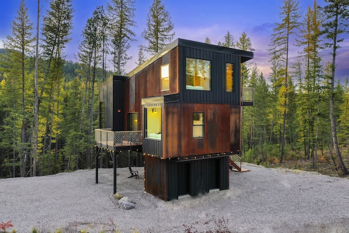 Off Grid Stays - Treehouse #2 - Montana