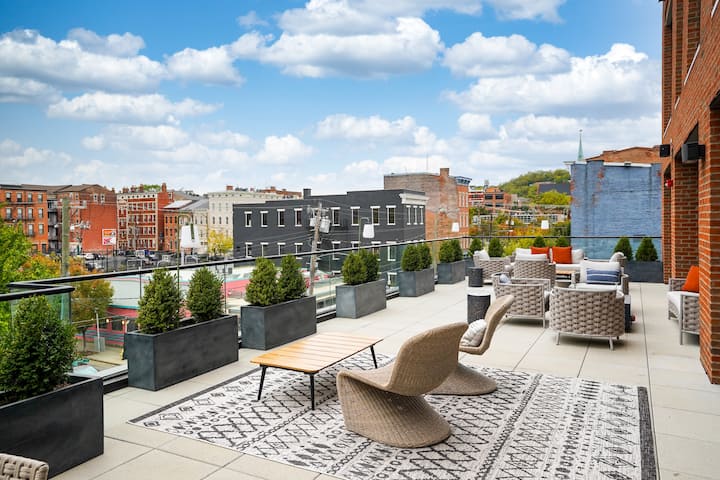 Spacious Apt In Otr 1 Br Oasis W/ Parking|gym|pool - Cincinnati, OH