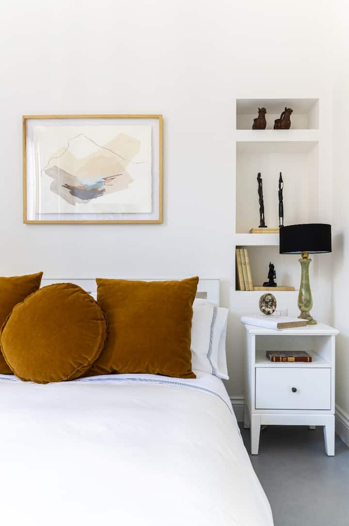 Modern Art Apartment - Art Pieces & Eclectic Deco - Firenze