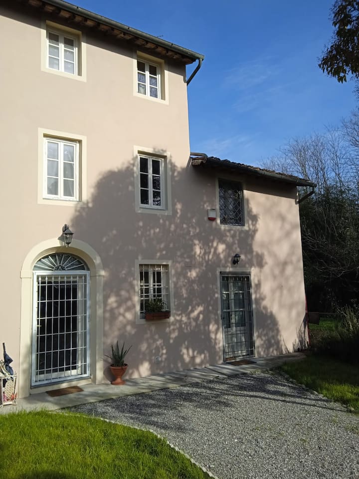 Denisoph Apartment - Lucca