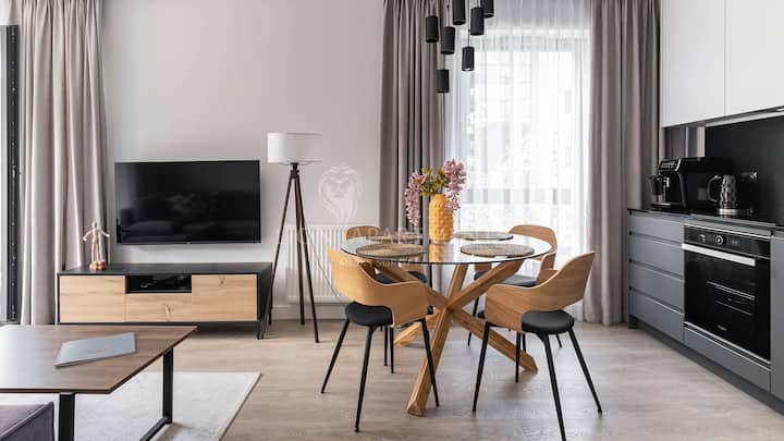 2 Apartments For 10 Pax At The City Center_a12_a13 - Gdansk