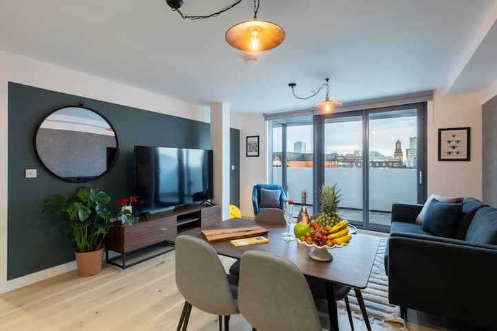 Kula Manchester - Executive Elegance - Manchester