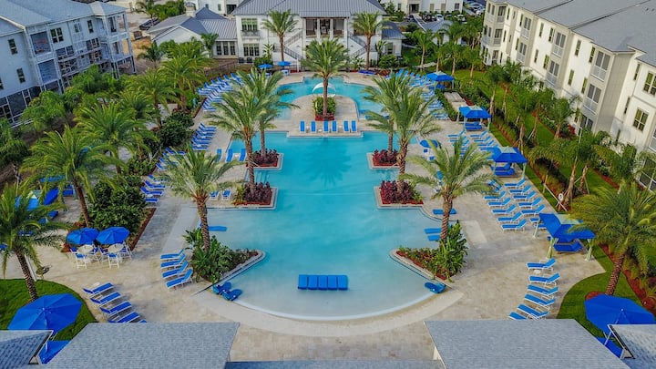 Grand Retreat W/pool, Gym, Tennis Court, King Bed - Jacksonville, FL