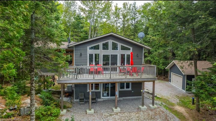Crego Cove: Your Winter Getaway! *Hot Tub* - Kawartha Lakes