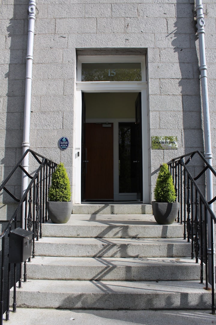 1 Bedroom Suite - Aberdeen