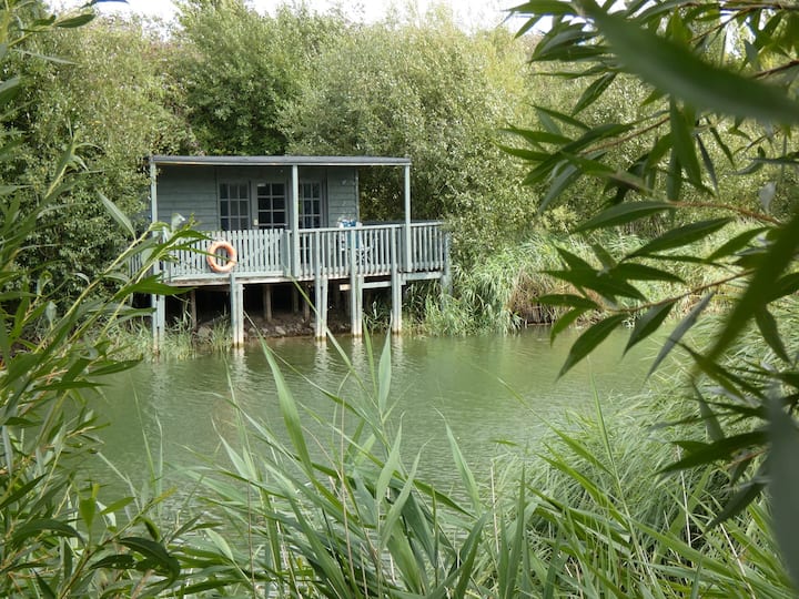 Kingfisher Lakeside Cabin With Sauna - Kent