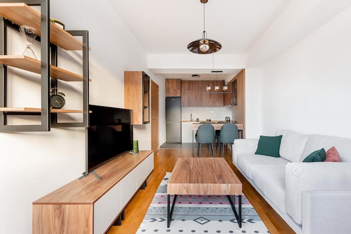 Sunny Modern Sanctuary - Skopje