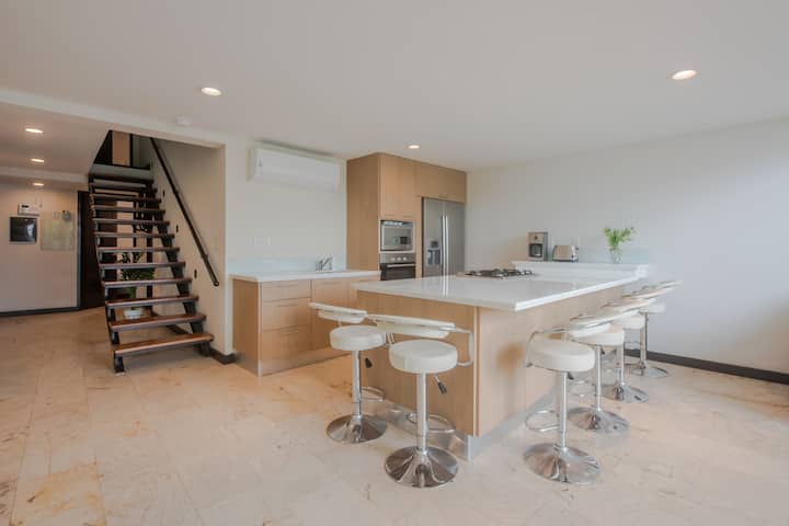 Spacious & Modern 3-bdr Penthouse, - Playa del Carmen