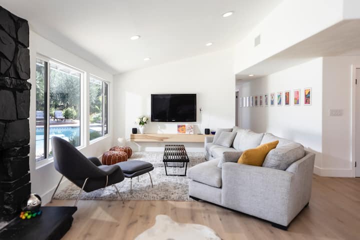 Woodland Hills Oasis - Encino - Los Angeles