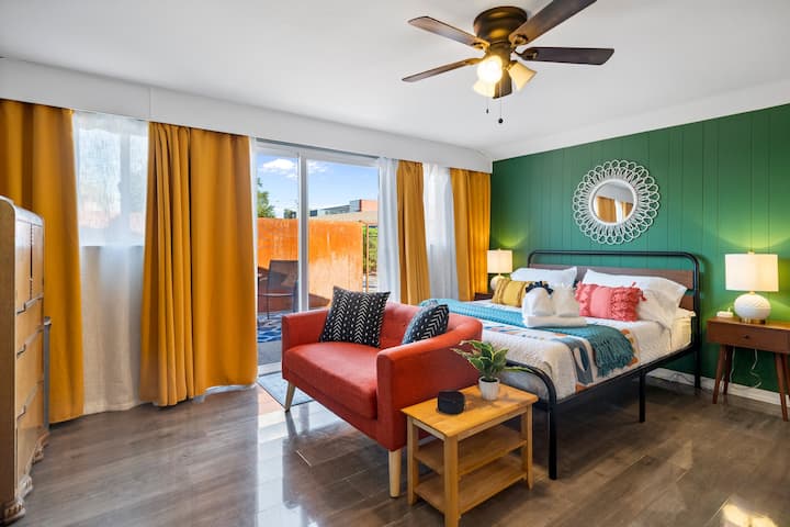 Chic Studio Getaway With Patio + Pool Access - Phoenix