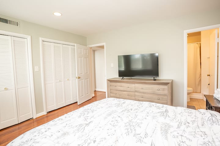 Comfy And Cozy -Minutes From Dc! - Arlington, VA