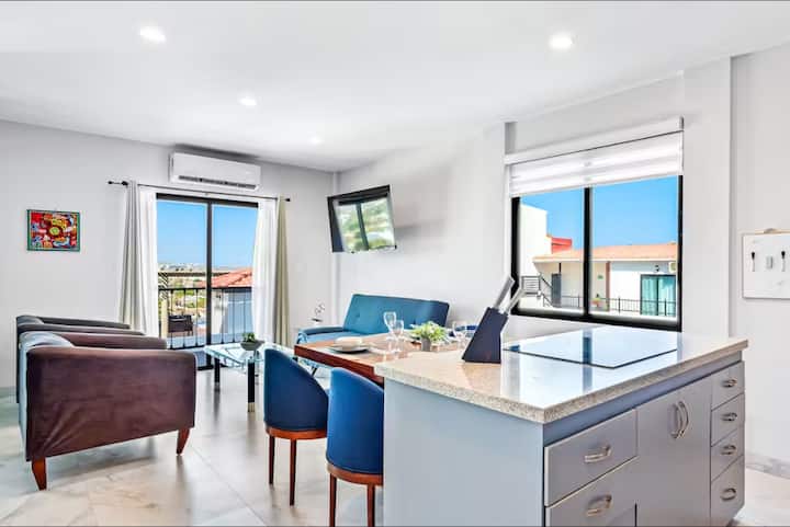 Rooftop Pool Apt W/ Skyline Views - Cabo San Lucas