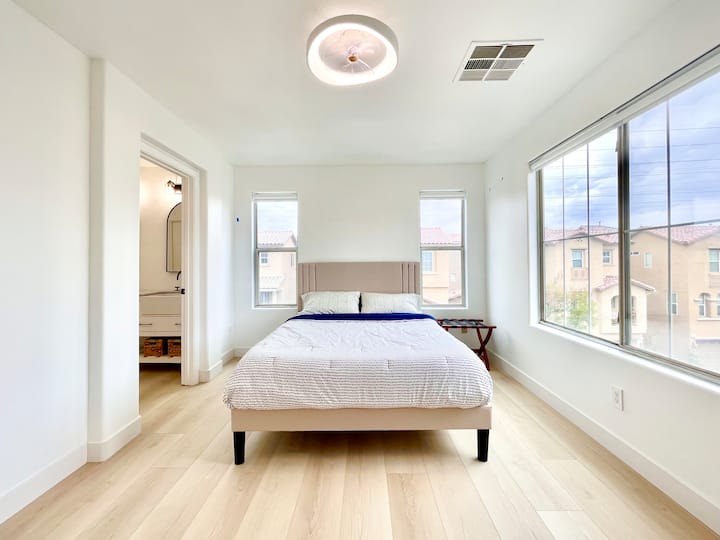 New Master 1bd/1ba (Discounts For 3+month Stays!) - Las Vegas, NV