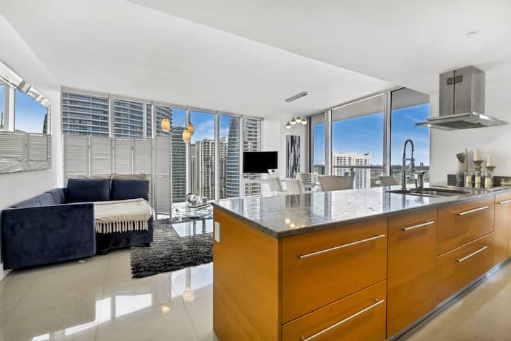 Icon 2b/2b 39th Flr Ocean Views/free Pool Spa Gym - Miami