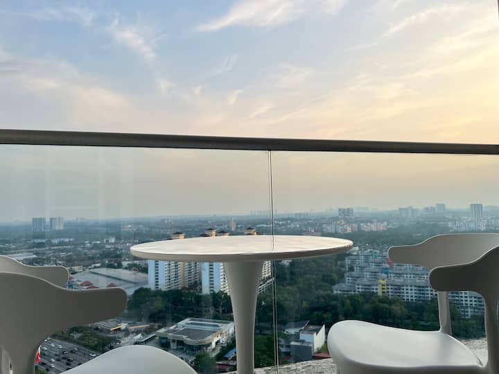 Platino, Jb Apartment Next Paradigm Mall Netflix - Skudai
