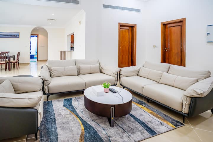 Entire Apartment W/ Free Parking & Wi-fi - Doha