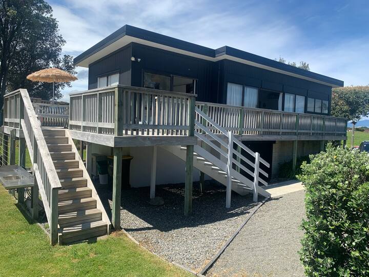Tranquility At Te Bach - Waikawa Beach - Manakau