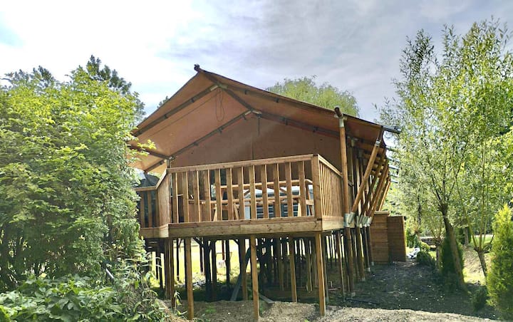 Tente Xxl Avec Spa Sur Pilotis Avec Spa 2-7 Pers. - Oise