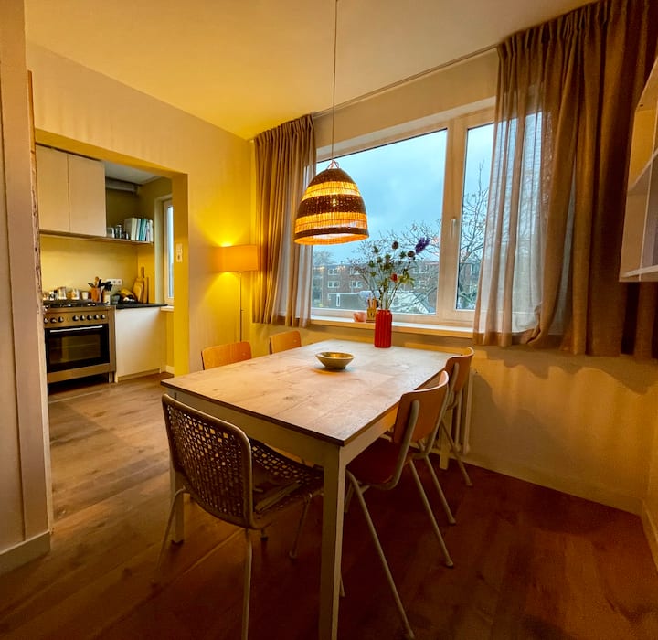 Gezellig & Ruim Appartement - Amsterdam