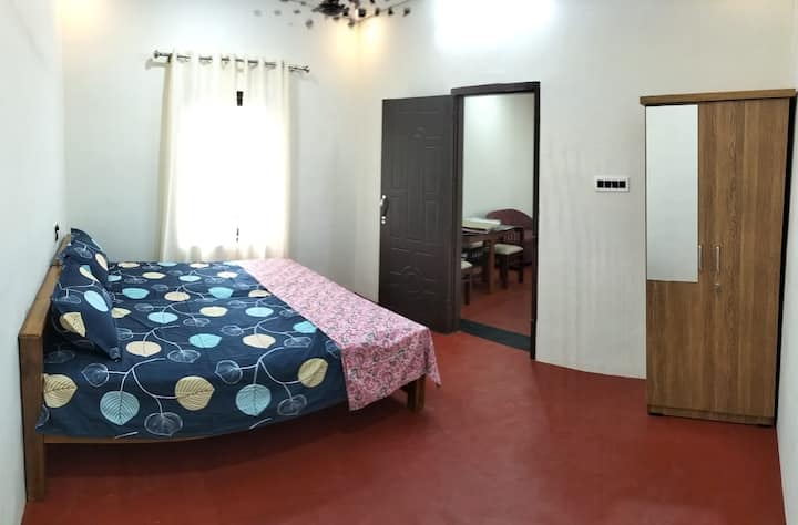 898 1 Bedroom Furnished Cottage - Attingal