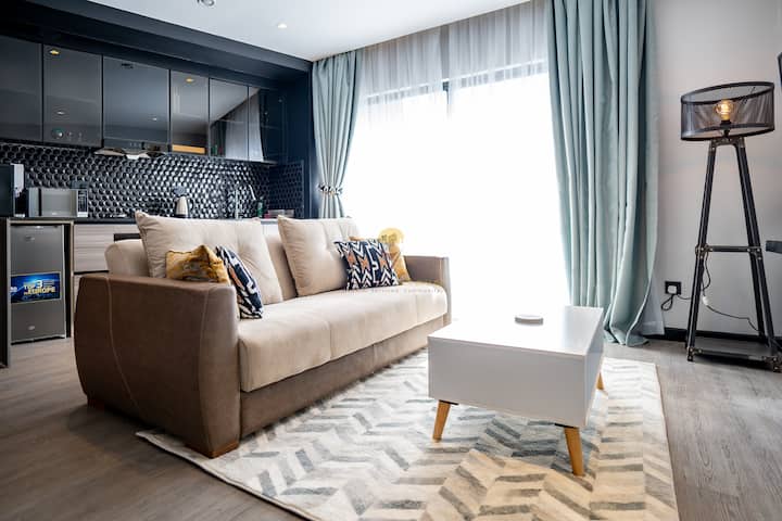 5 St*r  Loft W/ Rooftop Lounge + Pool In Westlands - Kenya