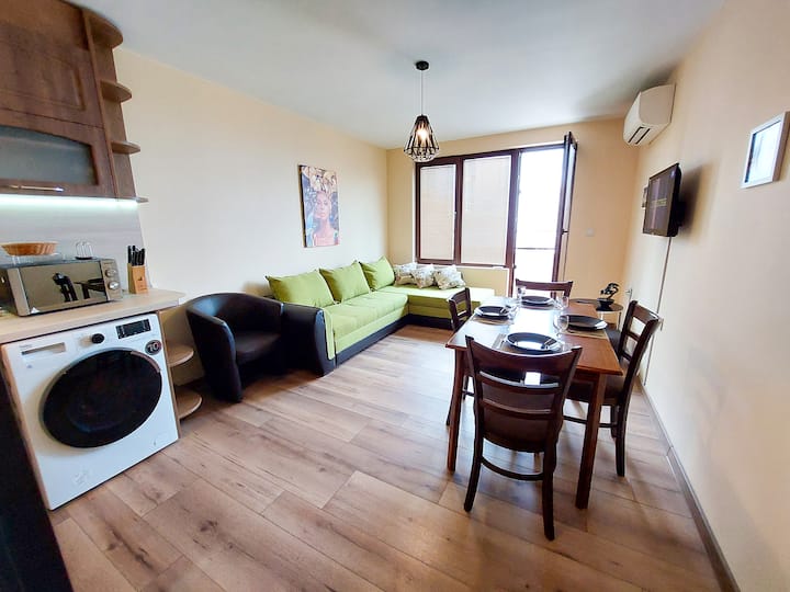 Уютен апартамент Делукс - Burgas