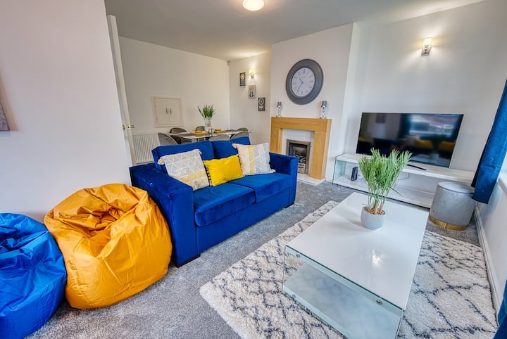 Modern 3 Bedroom 2 Bath House With Parking - Birmingham