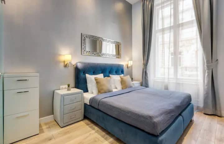 Metropolitan Elegance Suites 3bdr + 2bath With Ac - Budapest
