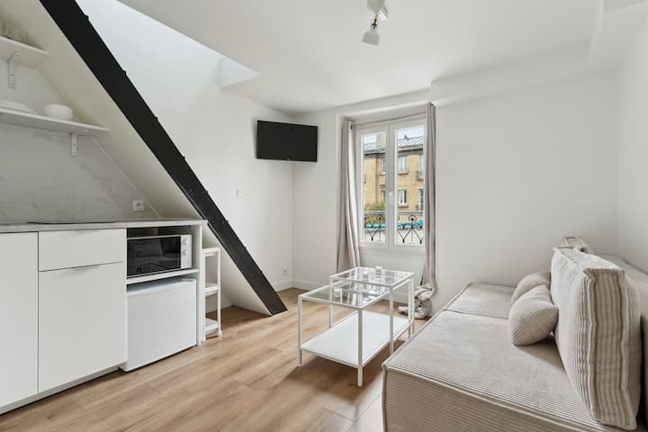 Paris 9e Rue Des Martyrs Duplex Neuf Bail Mobilité - Paris