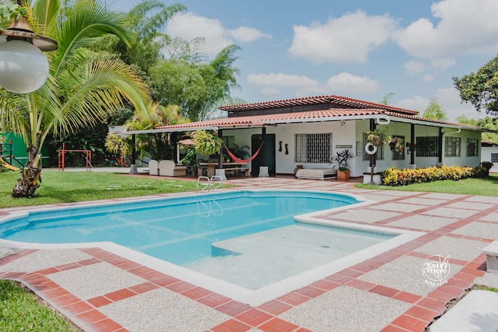 Finca Exclusiva Para 20 Personas - La Tebaida
