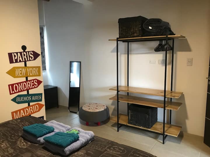 Departamento Ameghino 2do Piso - San Juan, Argentina