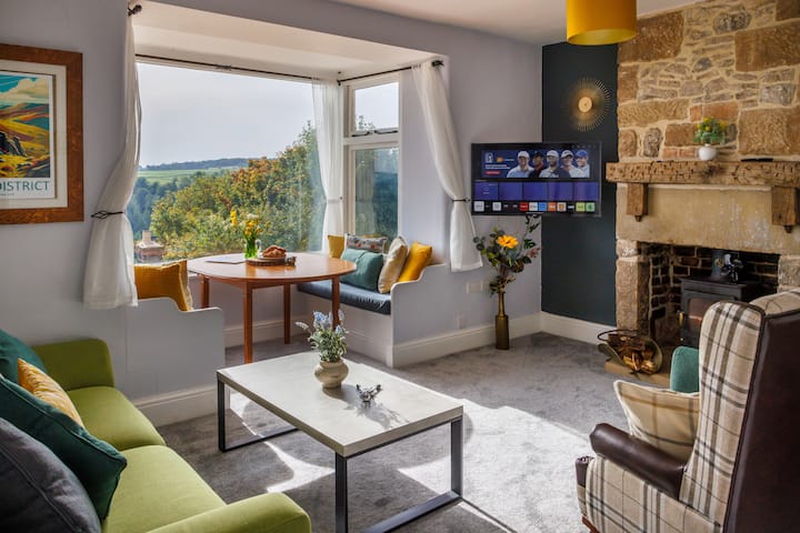 Scenic Luxury Retreat Near Bakewell Peak District - Bakewell