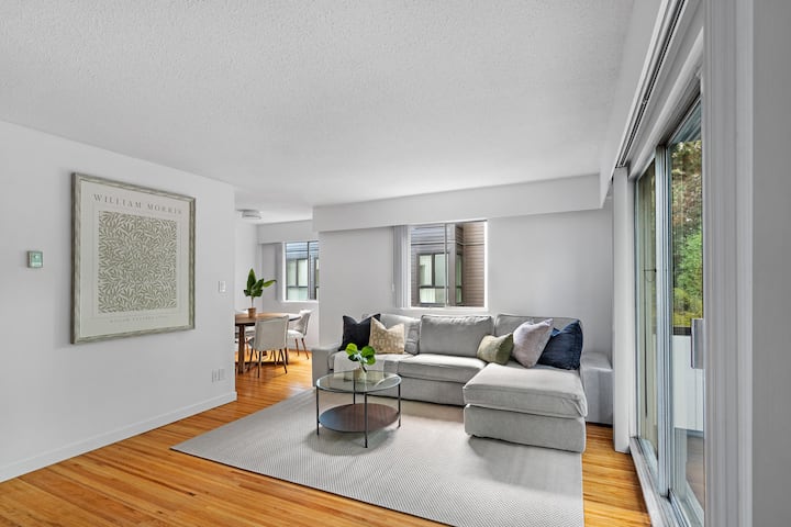 Beautiful Kitsilano 1-bed Condo - Vancouver