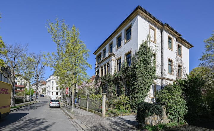 Ruhiges Dachgeschoss Mittendrin - Dresden