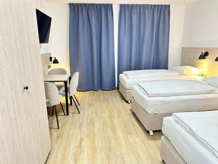 Studio Apartment Xl Ohne Küche Für 3 Personen - Oberhaching