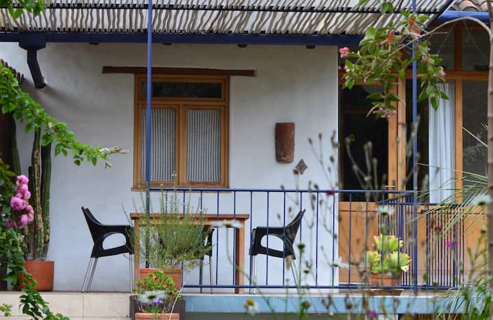 Cosy Maisonette In A Beautiful Garden - Historic Ambience And Modern Comfort - Quito