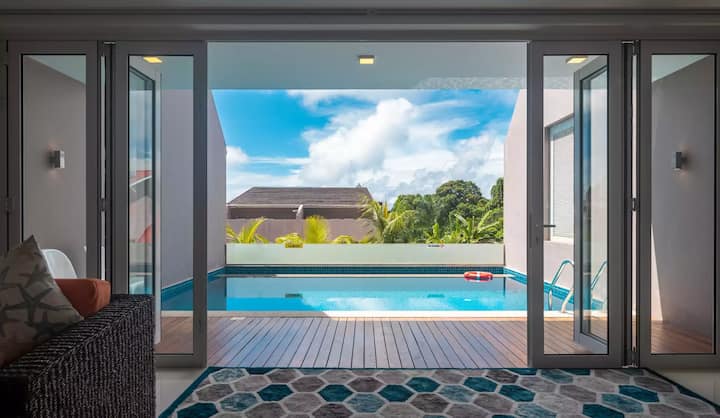 Stunning 2-pool Luxury Villa - Cliffhanger Villas - セーシェル