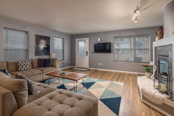 Cozy Townhouse Close To Airport! - Anchorage