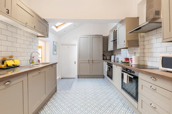 5* Garden En-suite Work Studio - Coventry