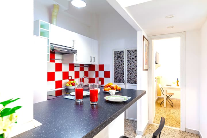 Hostly - Sant'orsola Suite - Few Steps From Metro - Rome