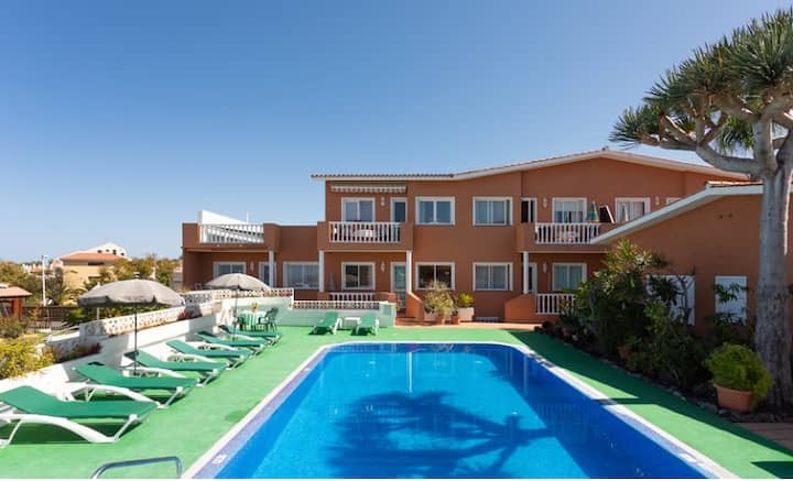 Parque Las Flores Apartment, Pool, Garden & Relax! - Puerto de la Cruz