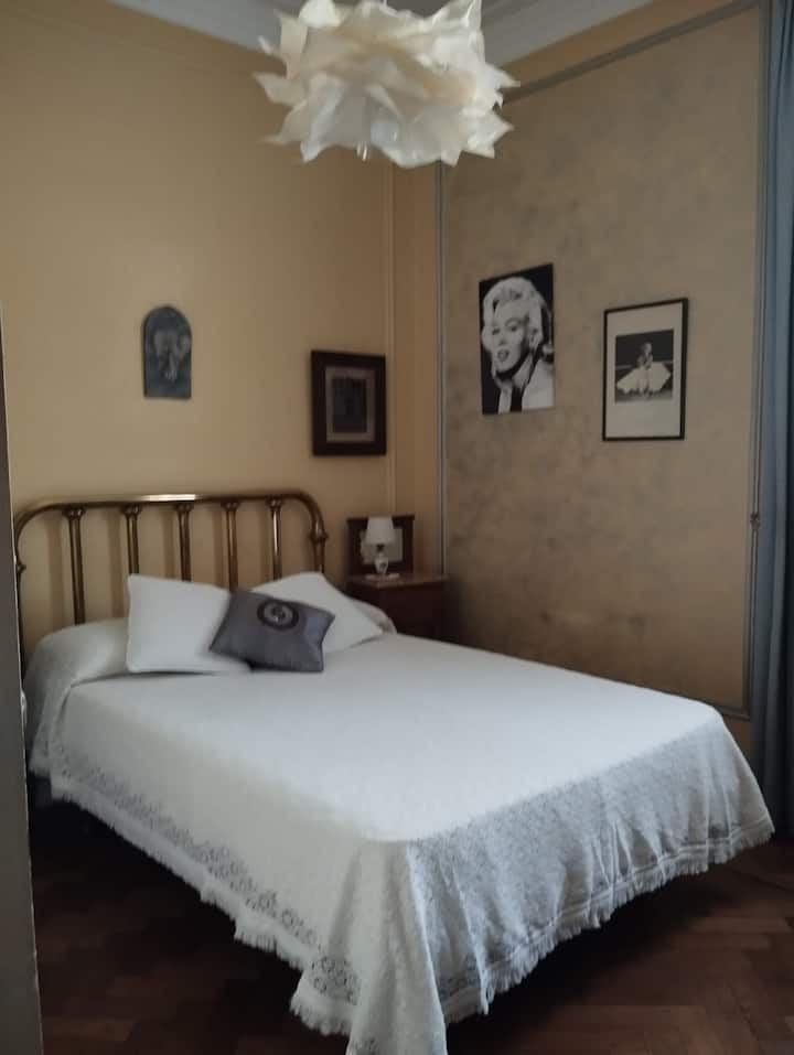 Habitación Estilo Francés, A Metros Del Subte! - Argentina