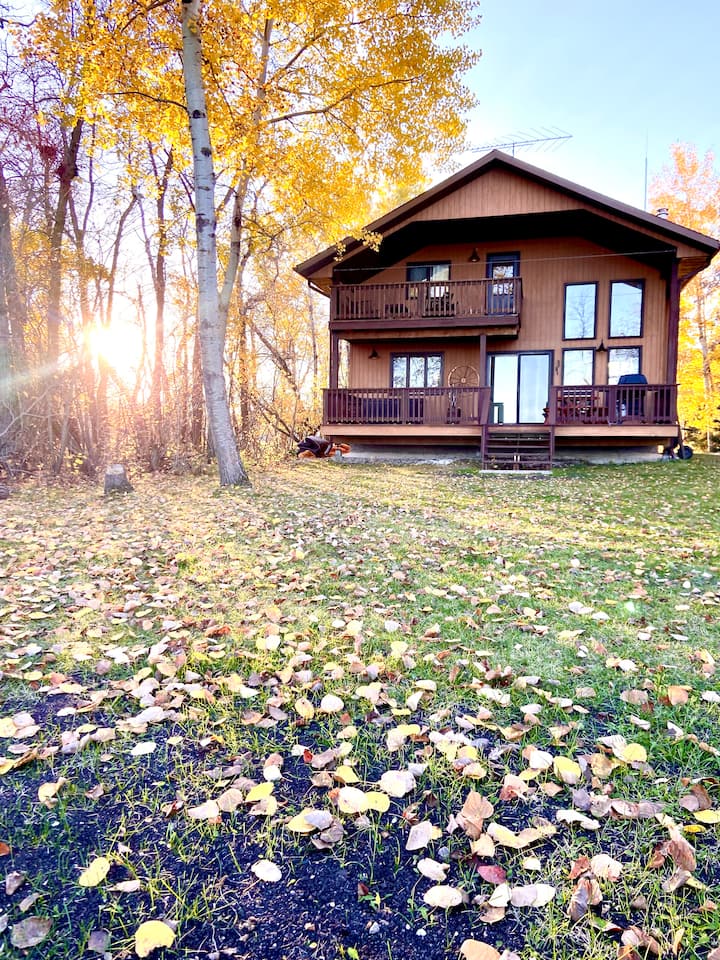 The Bella Beach House Getaway - Manitoba