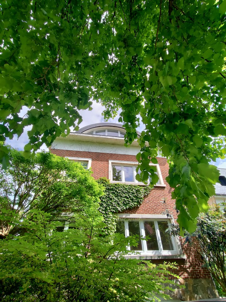 Spacious House Near Subway - Wavre